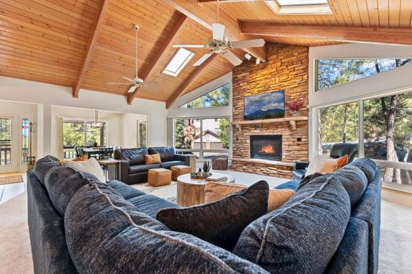 Fishlake Cabin Serene Forest Escape Sleeps 10 Near Flagstaff Sedona Grand Canyon - Arizona