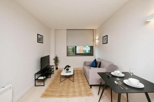 Modern 1 Bed Apt Bracknell- With Parking - Bracknell