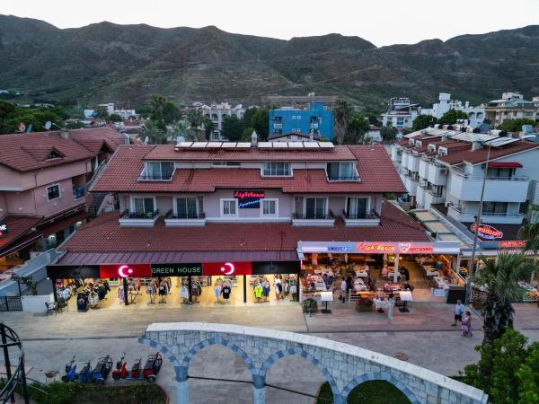 Lighthouse Apartments - İçmeler