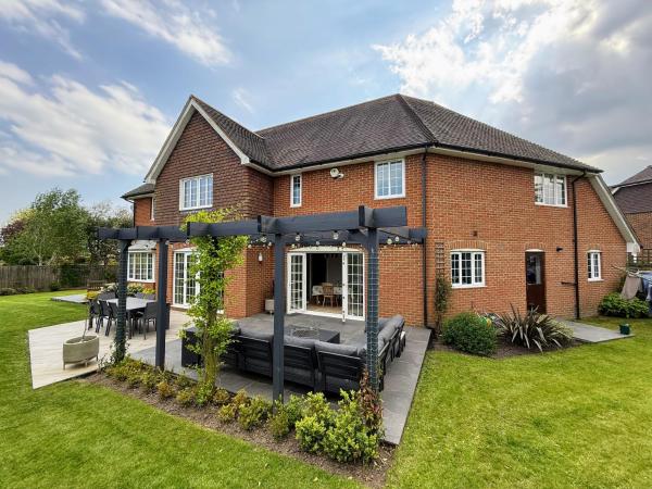 Bayham Lodge - Kent Country House - Sleeps 8 4bed - Bewl Water