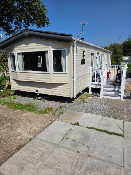 163 Large Breeze - Fareham