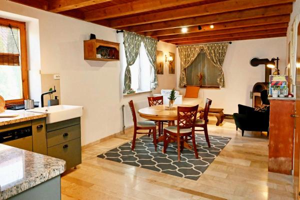 Rusztikus Apartman & Spa -Erdőterasz Vendégház - Hungría