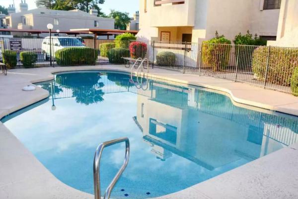 Old Town Southwest Style 2br Condo With Pool And Hot Tub - Scottsdale, AZ