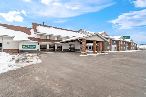 Boarders Inn & Suites By Cobblestone Hotels - Superior/duluth - Duluth, MN