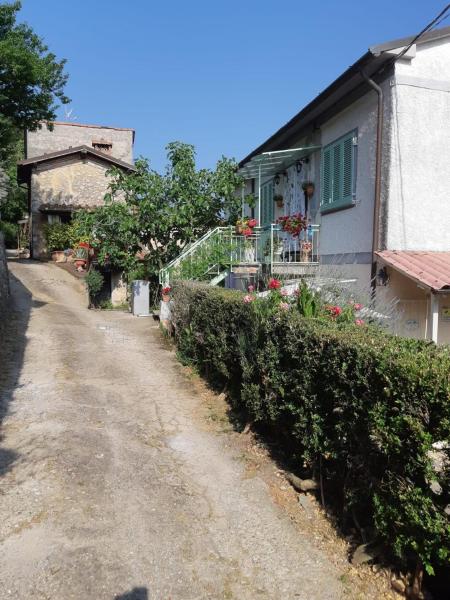 Apartment - Sleeps 2 Balcony & Parking - Pietrasanta