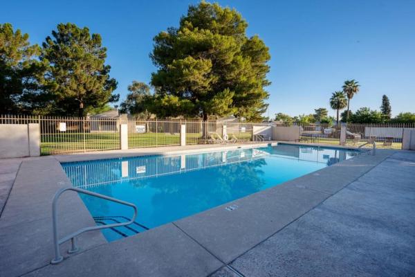 Modern 2br Mesa Condo In Central Location With Pool Access - Mesa, AZ