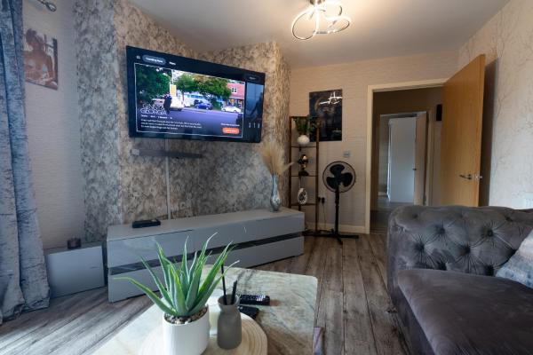 Five Star Rated Condo - England