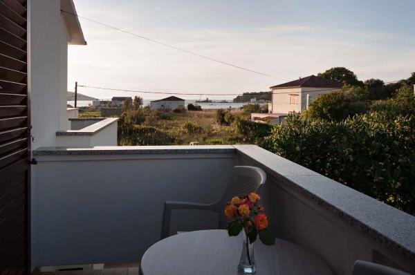 Apartments In Lopar - Insel Rab 17729 - Lopar