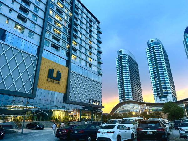 Sky Heights Prestige Apartments - Facing Centaurus Mall Islamabad - Islamabad