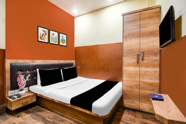 Hotel O T P Guest House - Howrah