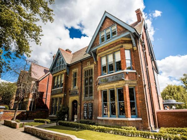 D'parys - Bedford, Royaume-Uni