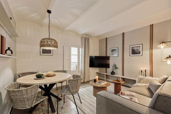 Poblet - 2 Bedrooms And Balcony In Poblenou - Barcelona