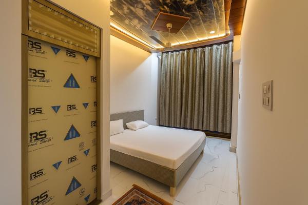 Vashistha Inn - Mathura