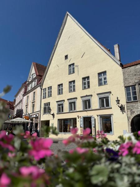 Luxury Suites In The Heart Of Medieval Tallinn Old Town - Tallinn
