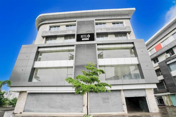 Hotel O Adajan Formerly Hotel Sky Palace - Surat