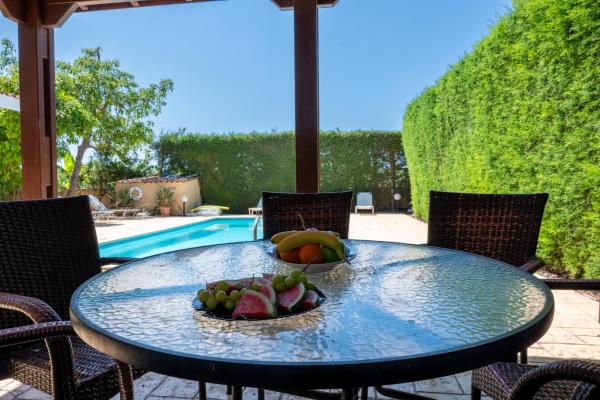 Villa Aspasia In Peyia, Private Pool & 3 Ensuite Bedrooms - Cyprus