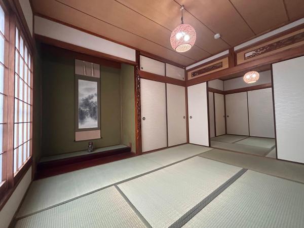 3ldk Entire House For Rent 3 Bedrooms, 2 Toilets, And Parking Lot! Close To The Station, Osaka Castle, And Usj! - Osaka