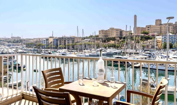 Seafront Yachtview Vallettaview - Valletta