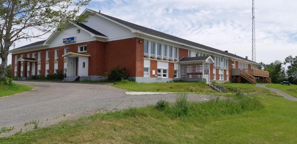 Auberge La Petite ÉCole De Forillon - Gaspé