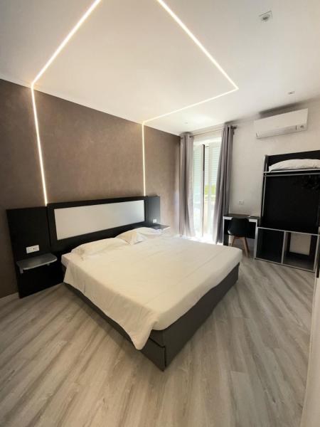 Isabel Rooms - Frascati