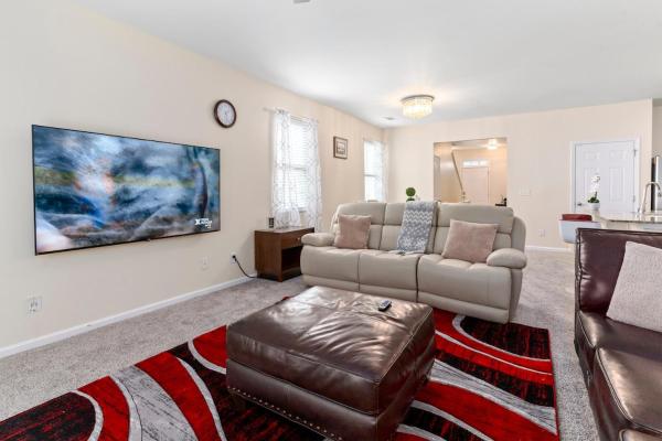 5br Oasis With 3 Spa-like Baths - South Fulton, GA