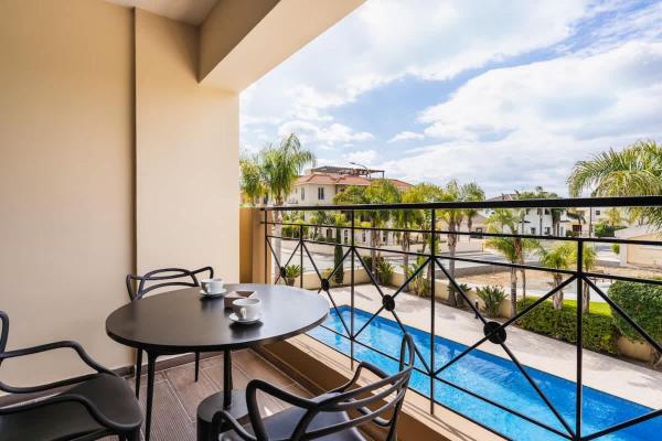 2br Apartment With Amazing View And Pool In Kiti - Перволия