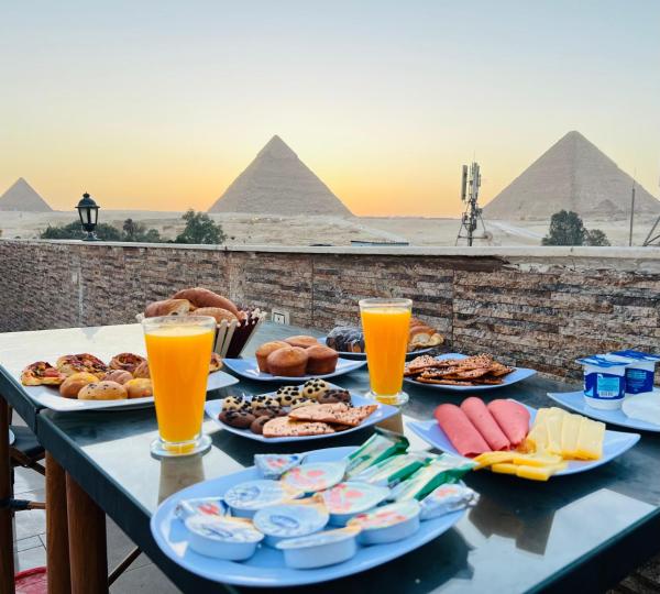 Royal Scarab Pyramids Hotel - Giza