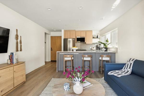 Tide House - Unit A - Modern Seaside 1bd W Parking - 맨해튼비치