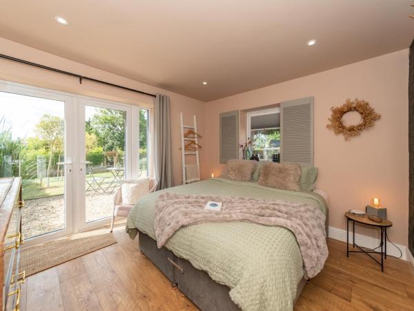 The Lodge - Elegant Comfort In A Peaceful Setting - Henley-on-Thames