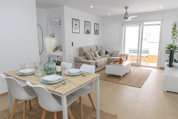 Casa Melva | Primera Línea Con Terraza, Moderno - Barbate