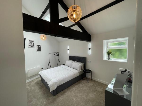 Luxury Loft Space In Brighouse - Huddersfield