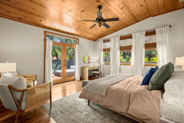 Live Oak Hideaway - Austin, TX