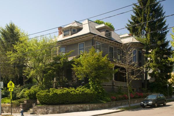 Queen Anne Brookline B&b - Boston, MA
