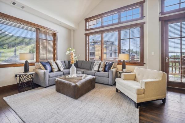 One Ski Hill Place 8424 Condo - Breckenridge, CO