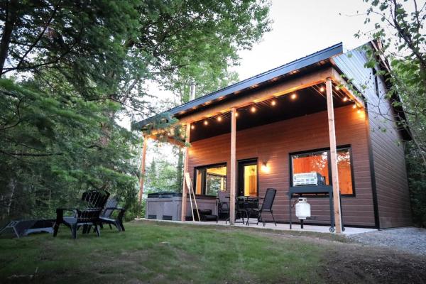 Le Colvert - Waterfront Cabin With Spa - Québec