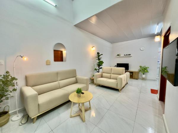 Spacious 2 Storey Homestay Tanjung Bungah 25pax By 3c - Batu Ferringhi