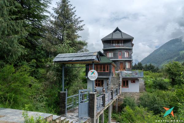 Zostel Homes Rajgundha - Barot
