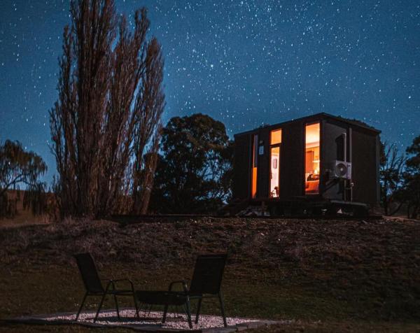 Honeysuckle Escape By Tiny Away - Gundagai