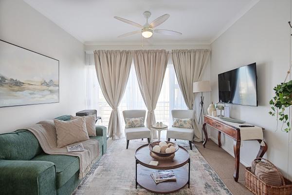 Unwind At Coral Bright 2br Beach Apartment - Parklands