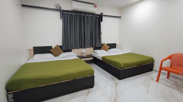 Hotel Blue Berry - Shirdi