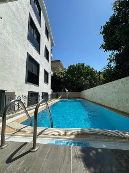 Sweet Apartment - Side