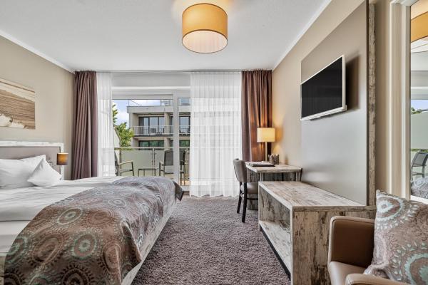 Strand No 1 Hotel Strand No 1 - Doppelzimmer - Landseite - Sankt Peter-Ording