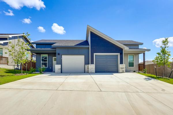 2 Mi To Downtown Temple Newly Built Townhome! - Temple, TX