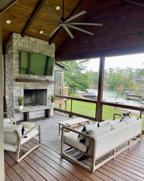 Honeysuckle Ln - Lake Martin, AL