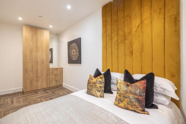 Luxury Apartment In City Centre Ideal For Business & Families With Free Gym By The Pocklington - The Guild Suite - Leicester