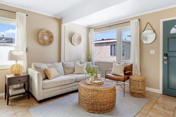 The Edgewater Condos By Avantstay Waterfront Views And Short Walk To Beach - Crystal Cove State Beach, Newport Beach