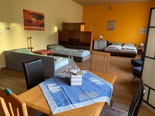 Ferienwohnung Alte Volksschule Bis 5 Personen - Burgenland