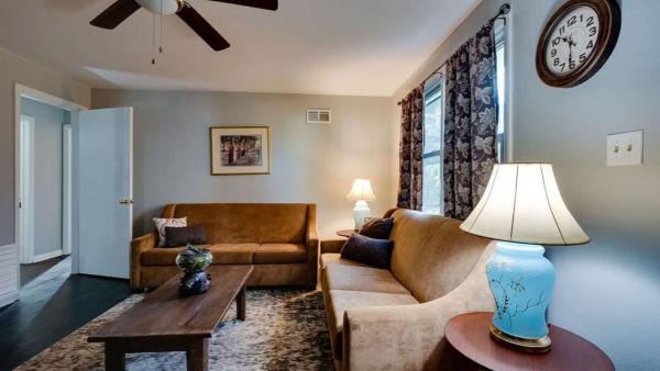 Dock&volleyball! Near Downtown - Royal Aubergine - Savannah, GA