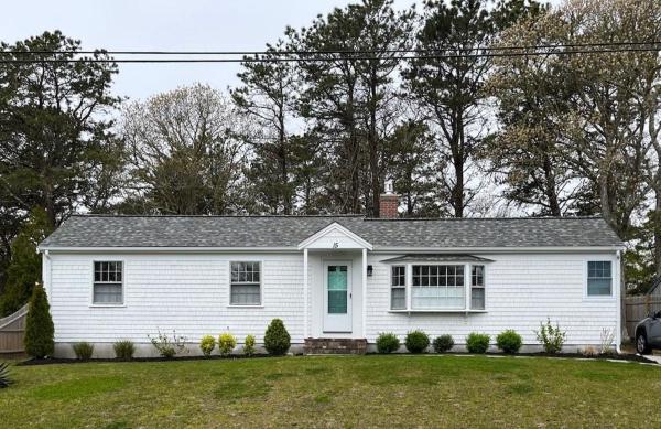 Cape Cod Cottage By Leavetown Vacations - Cape Cod, MA