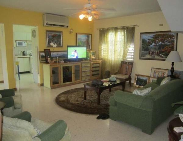 Luxurious 2br Kingston Private Escape - ジャマイカ キングストン